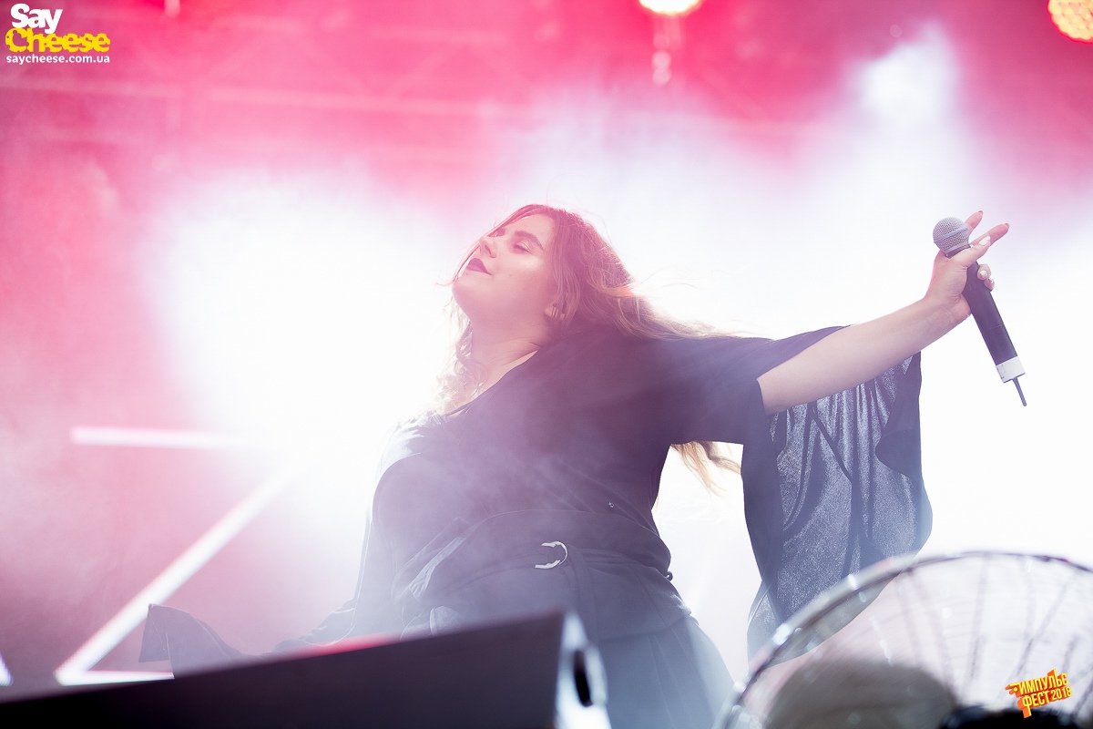 Встречаем группу KAZKA в Харькове с хитами из дебютного альбома